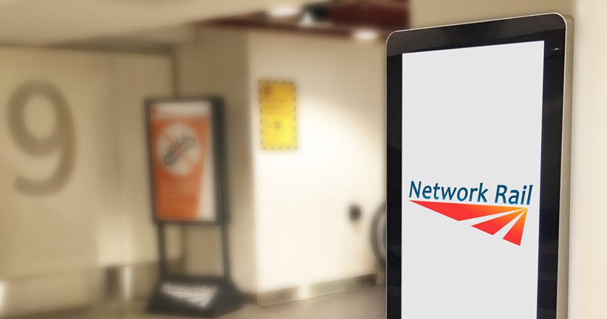 Digital signage for attention grabbing & flexible messaging | Aura