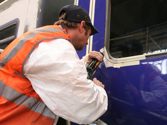 Rolling-stock refurbishment for rail exteriors & interiors | Aura