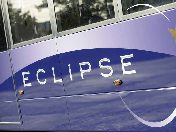 What are the latest trends in use of bus livery and graphics? | Aura