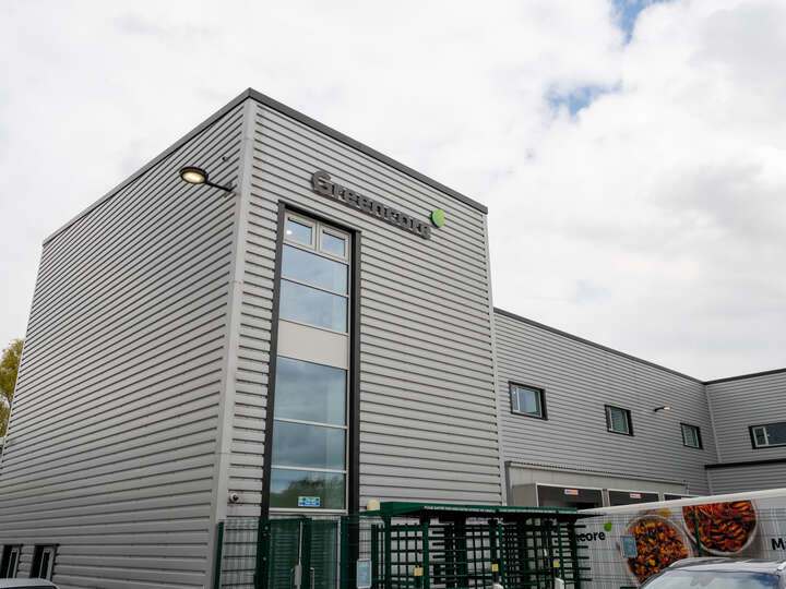 Signage & graphics for commercial space exteriors | Aura